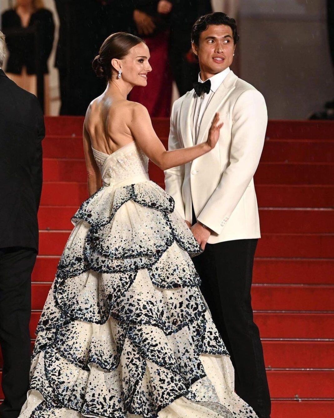 Natalie Portman deslumbra en Cannes con el icónico vestido 'Junon' de ...