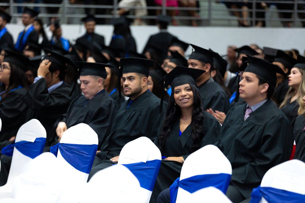 Unitec gradúa 300 nuevos másteres en diferentes especialidades